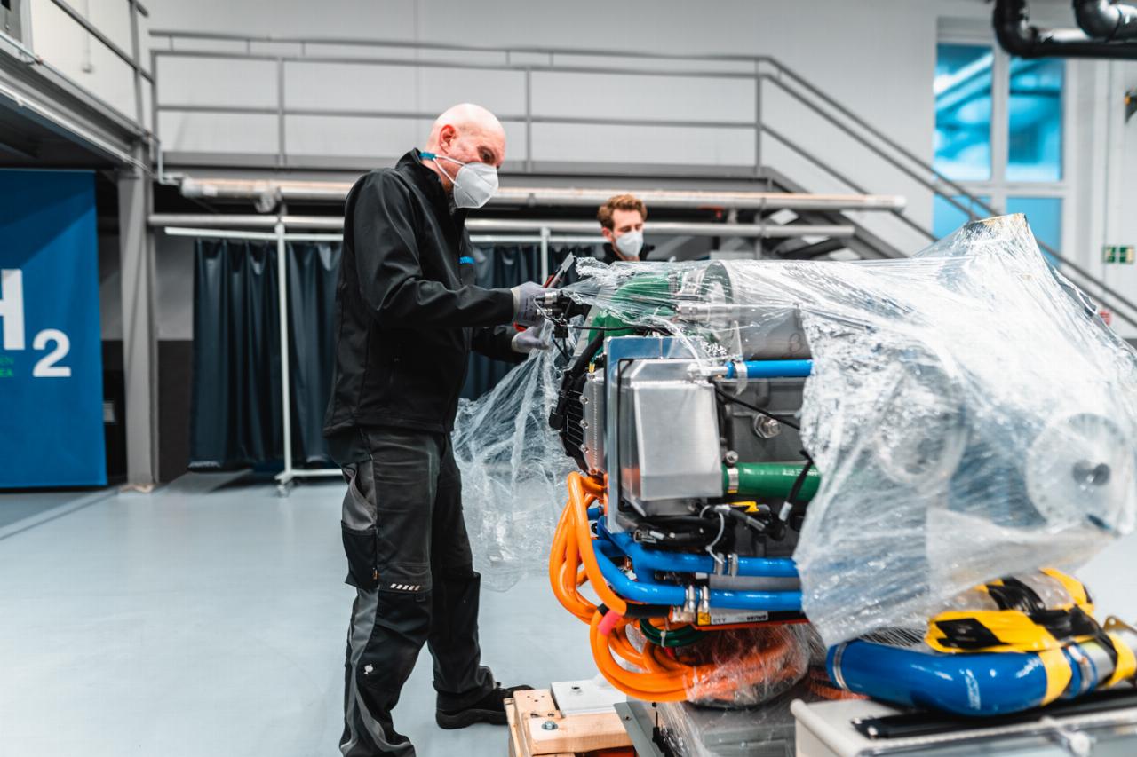 Mahle entwickelt Lkw-Brennstoffzelle von Ballard weiter